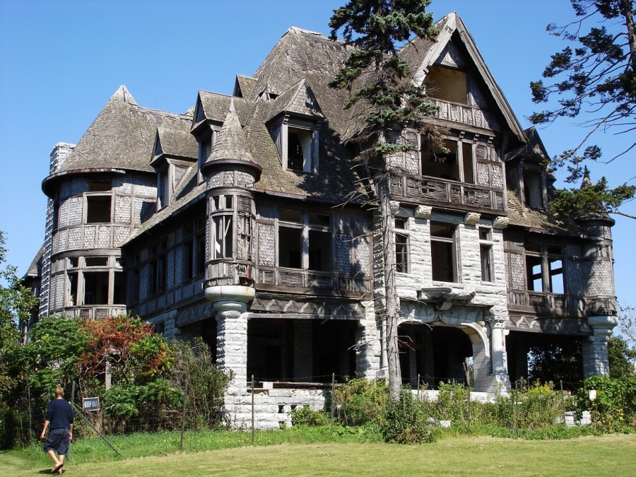 Top 10 Hideous Houses | The House Shop Blog